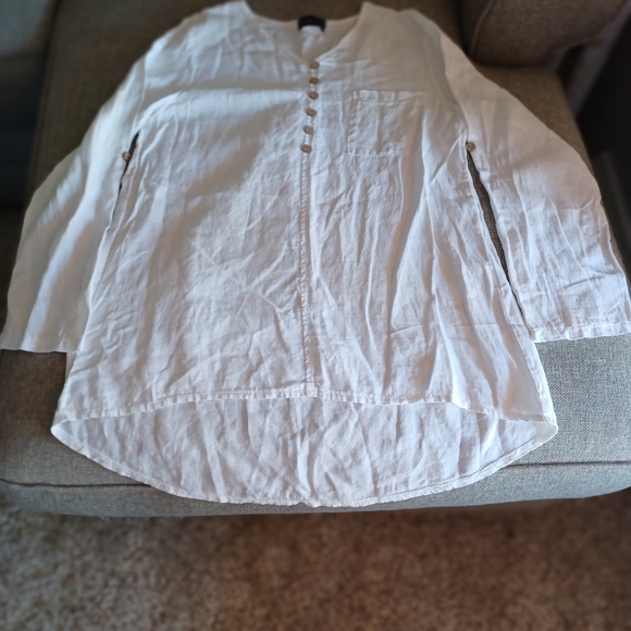 Terzo Millennio | Tops | Gently Used Once Terzo Millennio 0 Linen Top ...
